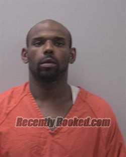 Recent Booking / Mugshot for GREGORY DAYTRON HUGGINS in Lexington ...