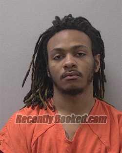 Recent Booking / Mugshot for DIONTAE ZYSHON VAUGHN in Lexington County ...