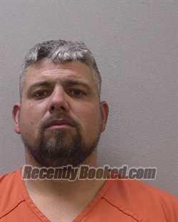 Recent Booking / Mugshot for KENNETH RAY WILLIAMS in Lexington County ...