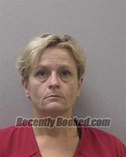 Recent Booking / Mugshot for PATRICIA HUGGINS REEVES in Lexington ...