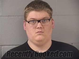 Recent Booking / Mugshot for DEREK WALTERS LAMBERTSON in Hardin County ...