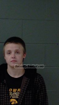 Recent Booking / Mugshot for MYA VICTORIA GLEASON in Hardin County, Iowa