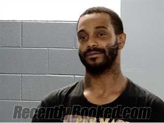 Recent Booking / Mugshot for DIONTA RASHAD REAVES in Marion County ...