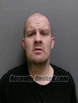 Recent Booking / Mugshot for AARON LEE BENNETT in Lee County, Iowa