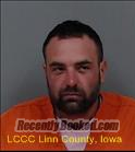 Recent Booking / Mugshot for DEREK GALE HINES in Linn County, Iowa