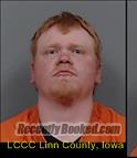 Recent Booking / Mugshot for AUSTIN MICHAEL NEFZGER in Linn County, Iowa