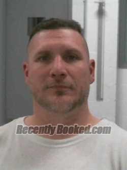 Recent Booking / Mugshot for DANIEL BRYAN MAPEL in Muscatine County, Iowa
