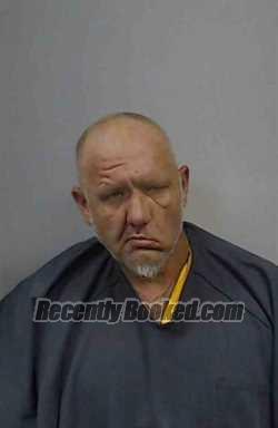Recent Booking / Mugshot for JOHNATHON BLAKE CRUMPTON in Newberry ...
