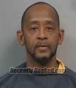 Recent Booking / Mugshot for DERRELL TYRONE ROBINSON in Newberry County ...