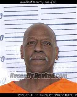 Recent Booking / Mugshot for DAVID EDWARD HAMILTON in Scott County, Iowa