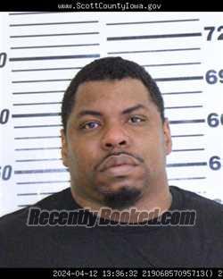 Recent Booking / Mugshot for TERRY LEON CLARK in Scott County, Iowa