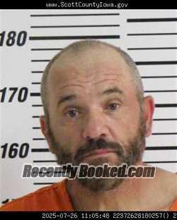 Recent Booking / Mugshot for MICHAEL STEPHEN MILES in Scott County, Iowa