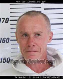 Recent Booking / Mugshot for MICHAEL WAYNE GREEN in Scott County, Iowa
