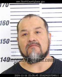Recent Booking / Mugshot for MARIO ALBERTO PEREZ-LOPEZ in Scott County ...