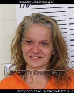 Recent Booking / Mugshot for TERRI LYNN HALE-MANUEL in Scott County, Iowa