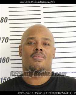 Recent Booking / Mugshot for RENARD CHRISTOPHER ROGERS in Scott County ...