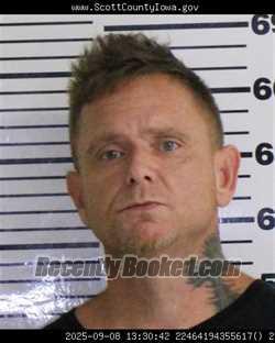 Recent Booking / Mugshot for BRIAN MATTHEW CHRISTNER in Scott County, Iowa
