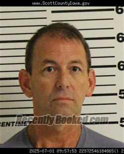 Recent Booking / Mugshot for STEPHEN JOSEPH ULLOA in Scott County, Iowa