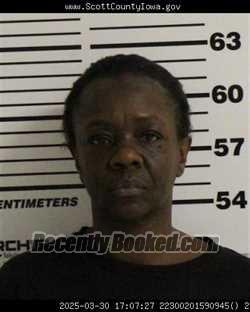 Recent Booking / Mugshot for ROXANNE ROCHELLE REN CLAY in Scott County ...