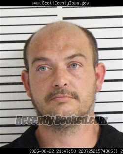 Recent Booking / Mugshot for JOHN ROBERT BELL in Scott County, Iowa