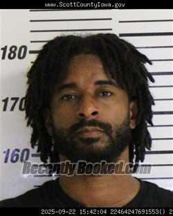 Recent Booking / Mugshot for NICHOLAS DARNELL THOMPSON in Scott County ...