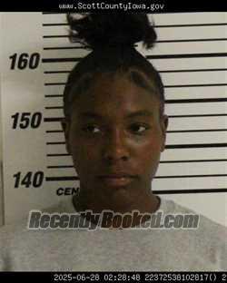 Recent Booking / Mugshot for MARKETTA DANETTE BROWN in Scott County, Iowa