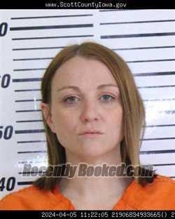 Recent Booking / Mugshot for ALISSA JOY PFAFF in Scott County, Iowa