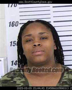 Recent Booking / Mugshot for DESTINEE DEVINE BELL in Scott County, Iowa