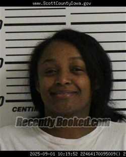 Recent Booking / Mugshot for KATERA SHAVON HOLLAND in Scott County, Iowa