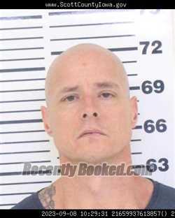 Recent Booking / Mugshot for TIMOTHY LEE WADDEN in Scott County, Iowa