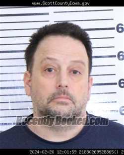 Recent Booking / Mugshot for EDWARD JOHN SCHRODER in Scott County, Iowa