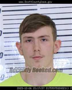 Recent Booking / Mugshot for DALTON JAMES CROMER in Scott County, Iowa