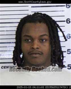 Recent Booking / Mugshot for ENYCE LEE ESSENCE MITCHELL in Scott County ...