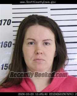 Recent Booking / Mugshot for COURTNEY LEHMKUHL in Scott County, Iowa