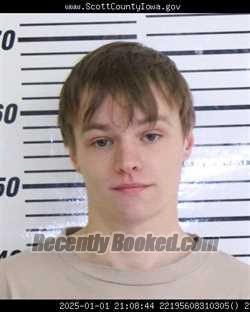 Recent Booking / Mugshot for DYLAN LEE GENZ in Scott County, Iowa