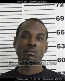 Recent Booking / Mugshot for RAY SHANTE GOODWIN in Scott County, Iowa