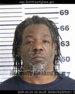 Recent Booking / Mugshot for RANDY RANARD PHIFER in Scott County, Iowa