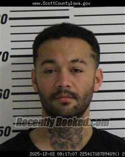 Recent Booking / Mugshot for MARIO ANTHONY ECHOLS in Scott County, Iowa