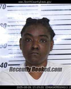 Recent Booking / Mugshot for MARSHAUNA DENIS MCQUEEN in Scott County, Iowa