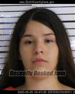 Recent Booking / Mugshot for CECILIA REXANNA OCHOA in Scott County, Iowa