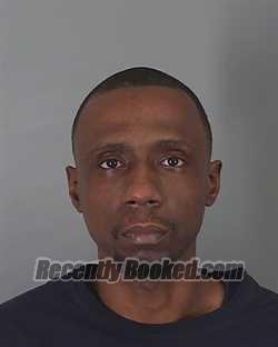 Recent Booking / Mugshot for DERRICK DEVON RAYMOND in Spartanburg ...