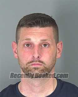 Recent Booking / Mugshot for DAREN RAY LOWE in Spartanburg County ...