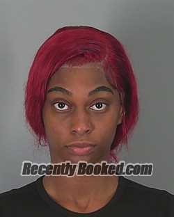 Recent Booking / Mugshot for MALEAH TIARA DAVIS in Spartanburg County ...