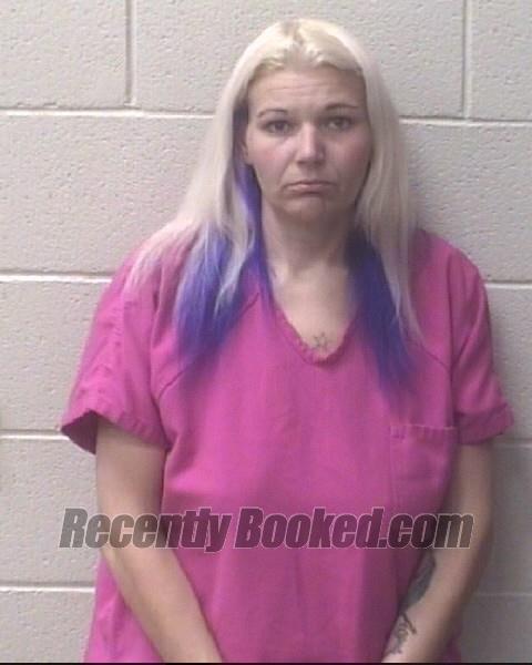 Recent Booking / Mugshot for ANGELA NICOLE KIDD in Alexander County ...