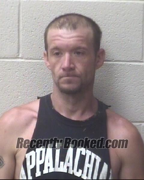 Recent Booking / Mugshot for ROGER THOMAS HAMBY in Alexander County ...