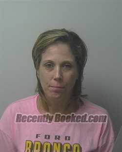 Recent Booking / Mugshot for Jennifer Leigh Cuthrell in Beaufort County ...