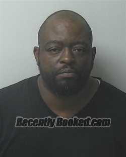 Recent Booking / Mugshot for TRAVIS DARNELL VINES in Beaufort County ...