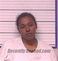Recent Booking / Mugshot for KEYONA SHAUNTA QUICK in Bladen County ...