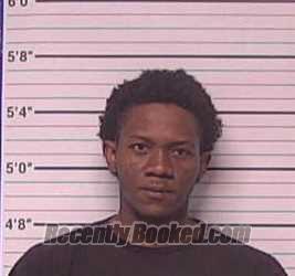 Recent Booking / Mugshot for DOMINIC TYQUAN SHIPMAN in Bladen County ...