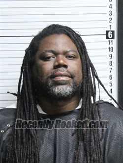 Recent Booking / Mugshot for KEVIN LYNDELL DAVIS in Brunswick County ...